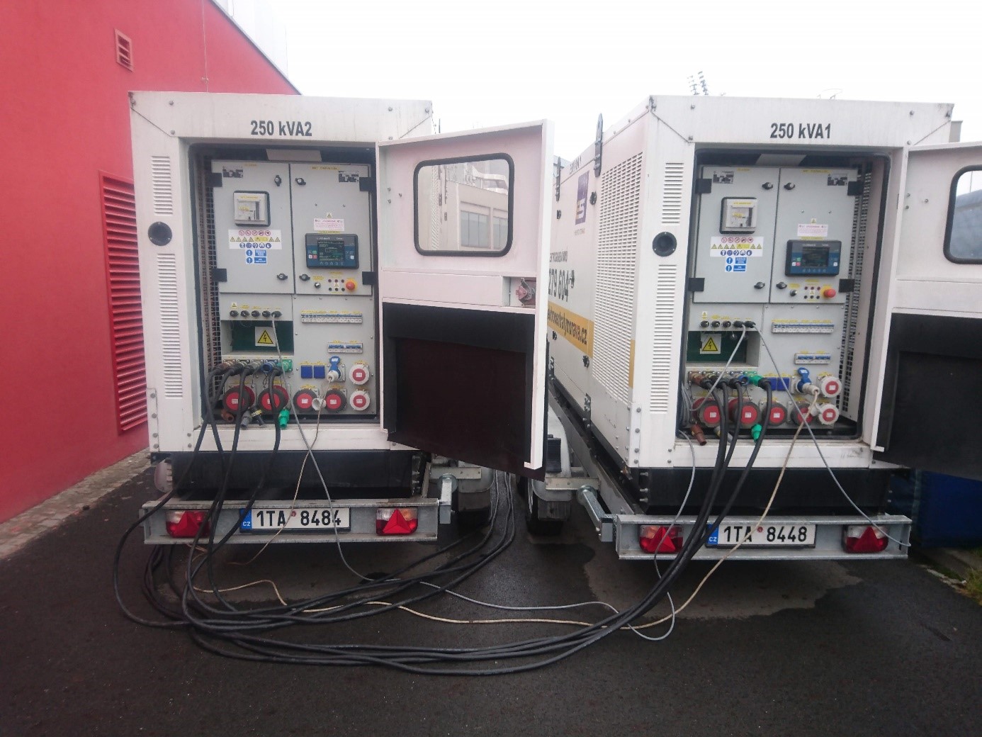 ComAp - Control System for Mobile Power Generation