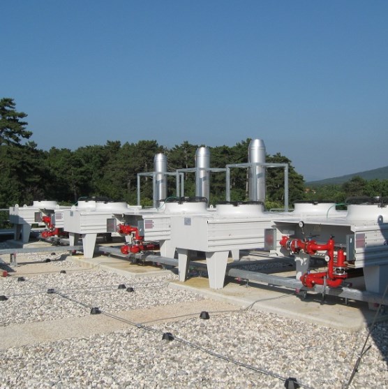 ComAp - Trigeneration for a Scientific Laboratory